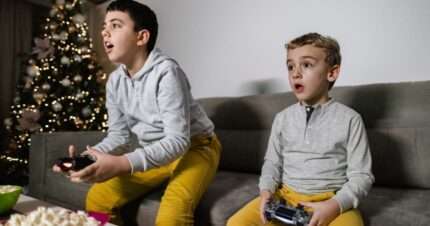 How to Fix DualShock 4 R2 And L2 Buttons That Dont Work - DualShockers ...